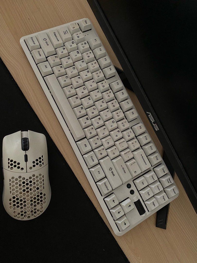 COMPUTER SET WITH MONITOR AND PERIPHERALS, Computers & Tech, Desktops ...