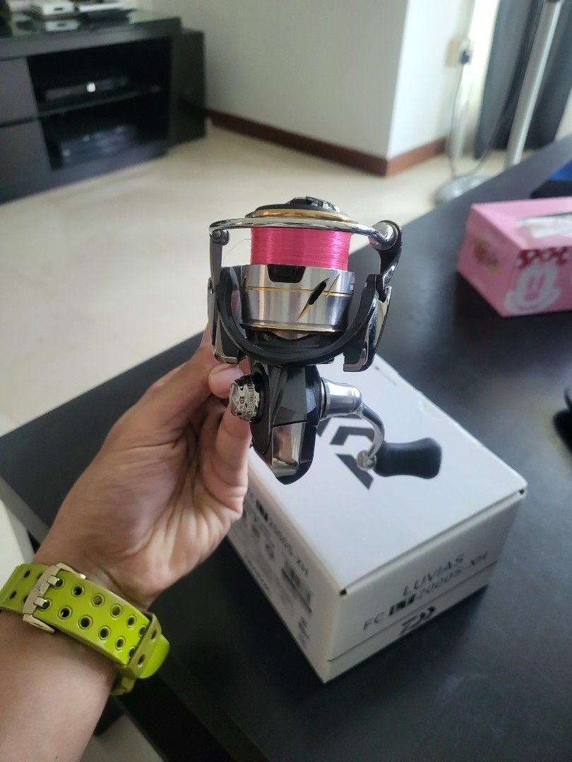 Daiwa Luvias FC LT 2000S-XH spinning reel, Sports Equipment, Fishing on ...