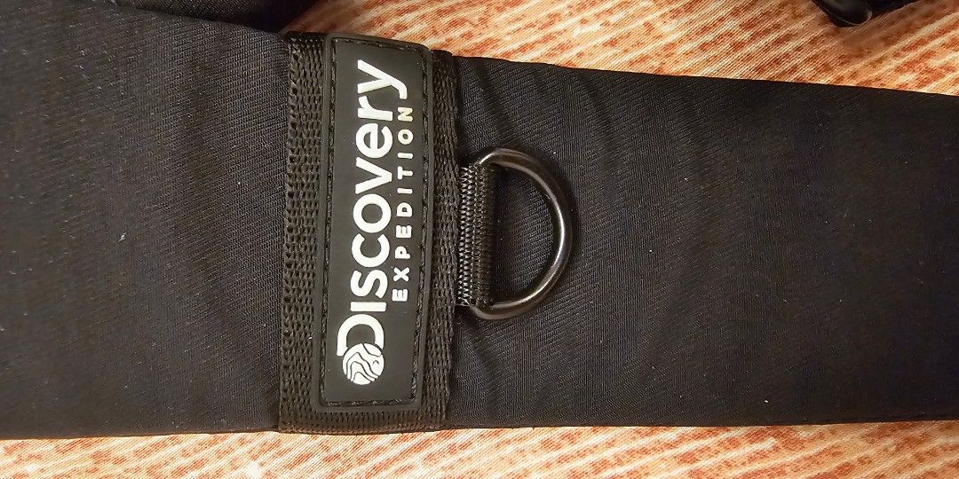 Discovery Expedition Sling Bag, Men's Fashion, Bags, Sling Bags on ...