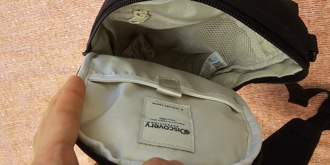 Discovery Expedition Sling Bag, Men's Fashion, Bags, Sling Bags on ...