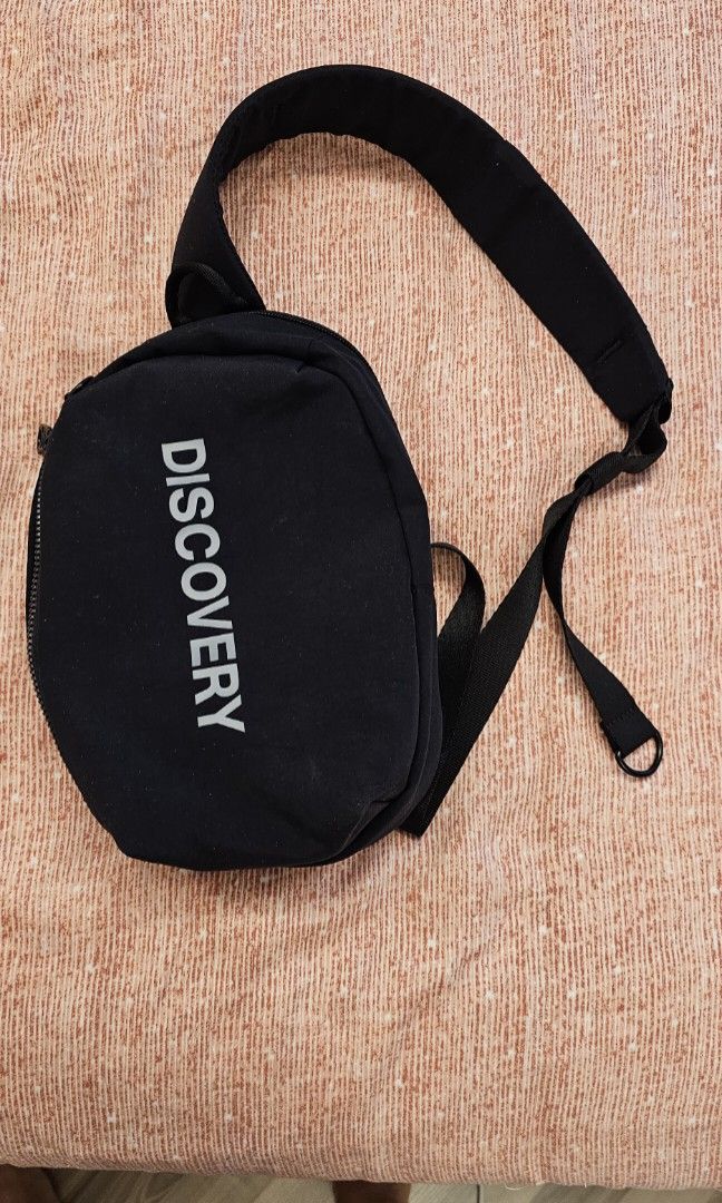 Discovery Expedition Sling Bag, Men's Fashion, Bags, Sling Bags on ...