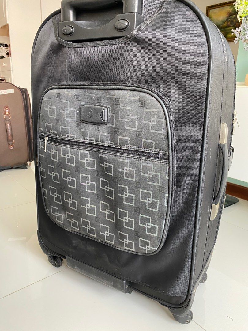 Hard case luggage bag, Hobbies & Toys, Travel, Luggage on Carousell