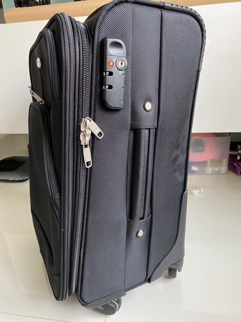 Hard case luggage bag, Hobbies & Toys, Travel, Luggage on Carousell