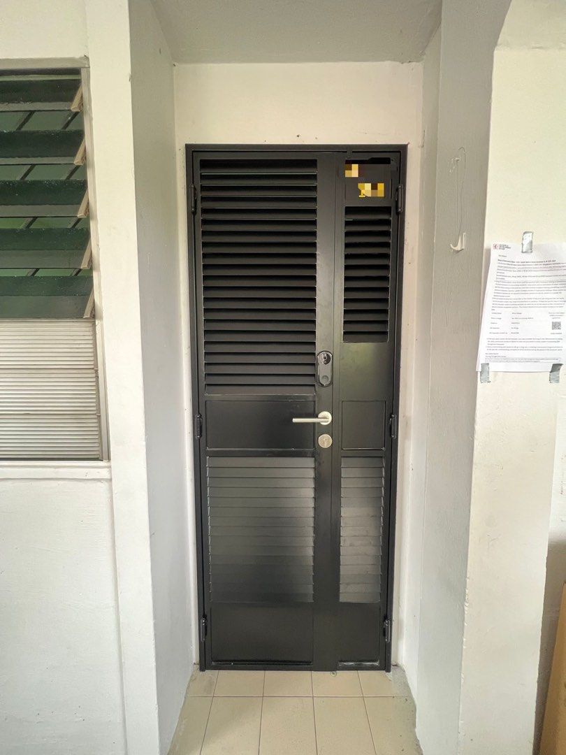 Horizontal Privacy Gate, Furniture & Home Living, Security & Locks ...