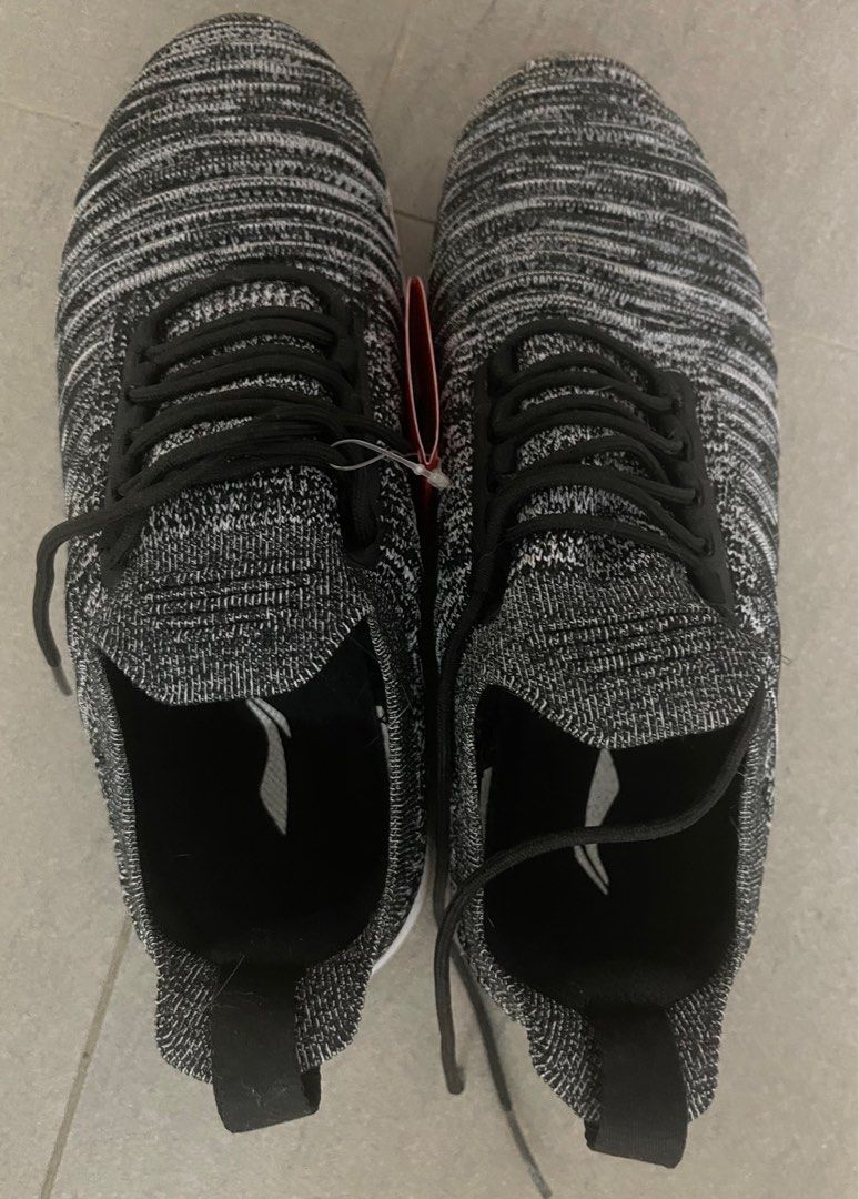 Li Ning Running Shoe, Women's Fashion, Footwear, Sneakers on Carousell