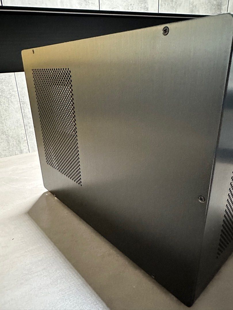 Lian Li PC-Q08B, Computers & Tech, Parts & Accessories, Computer Parts on Carousell