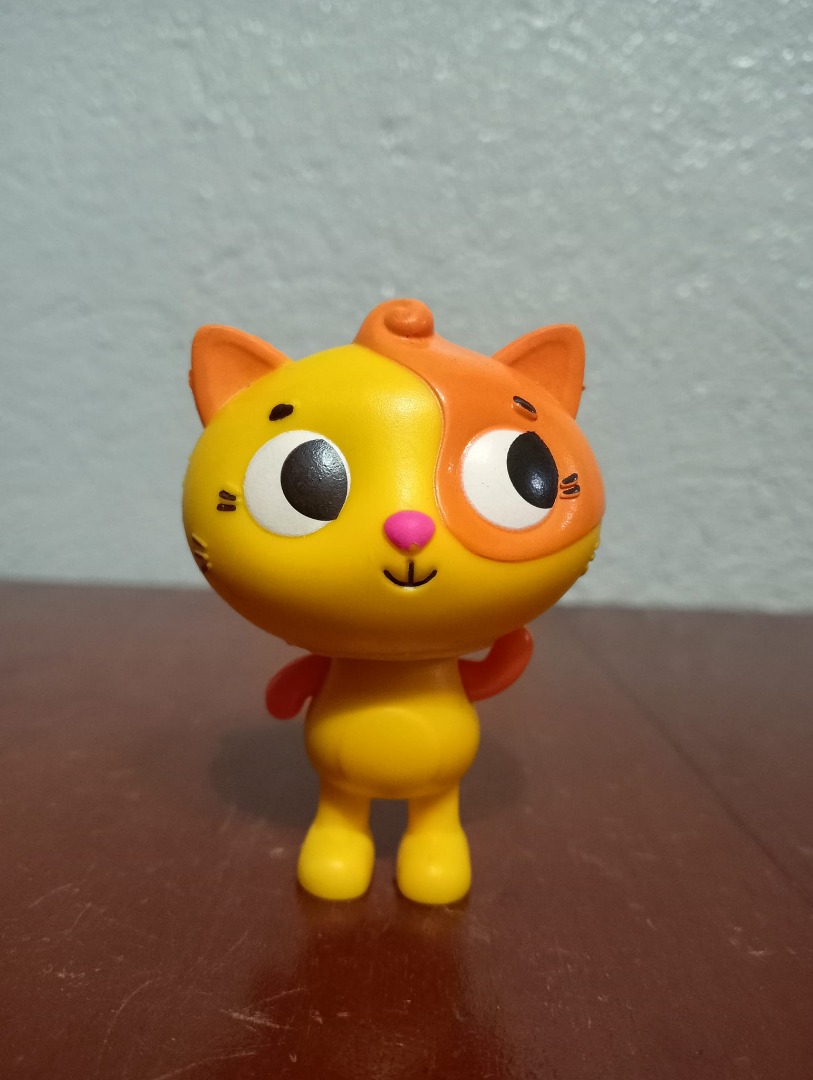 Lolo, the Cat from the 'Land of B', Hobbies & Toys, Toys & Games on ...