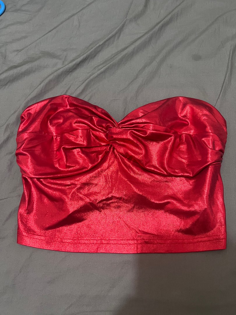 Metallic/Shiny Red Top, Women's Fashion, Tops, Sleeveless on Carousell
