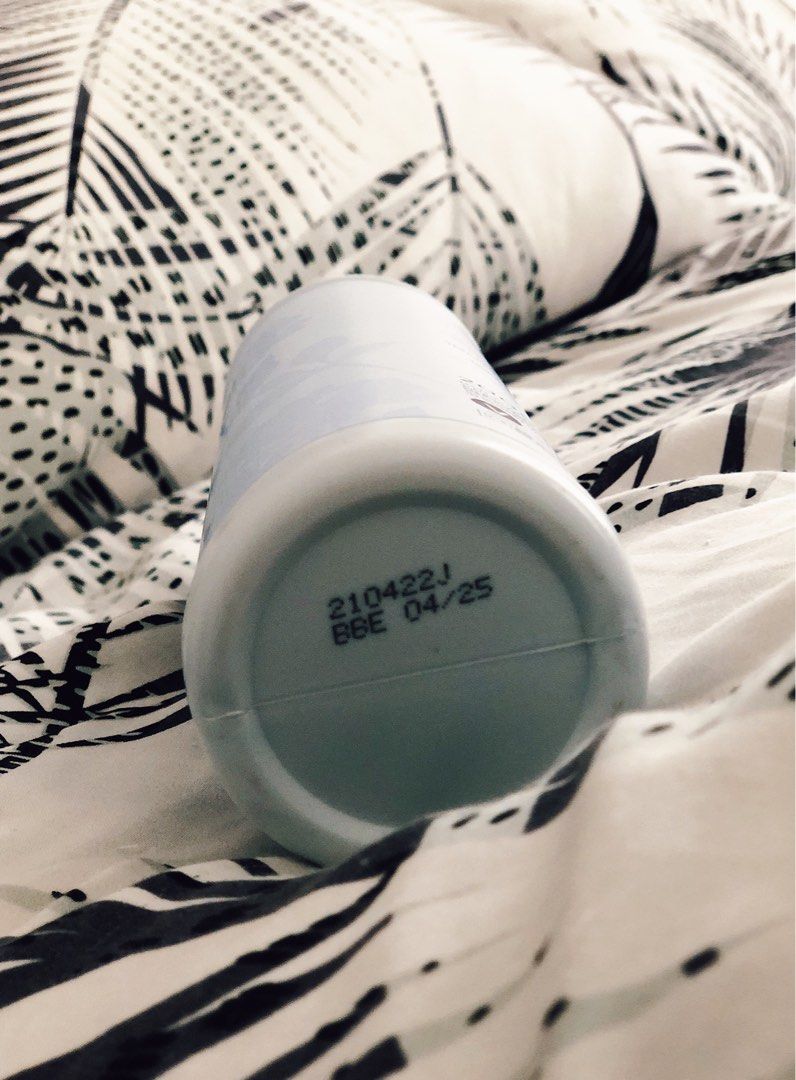 M&S Silky Talcum Powder (China Blue), Beauty & Personal Care, Bath ...