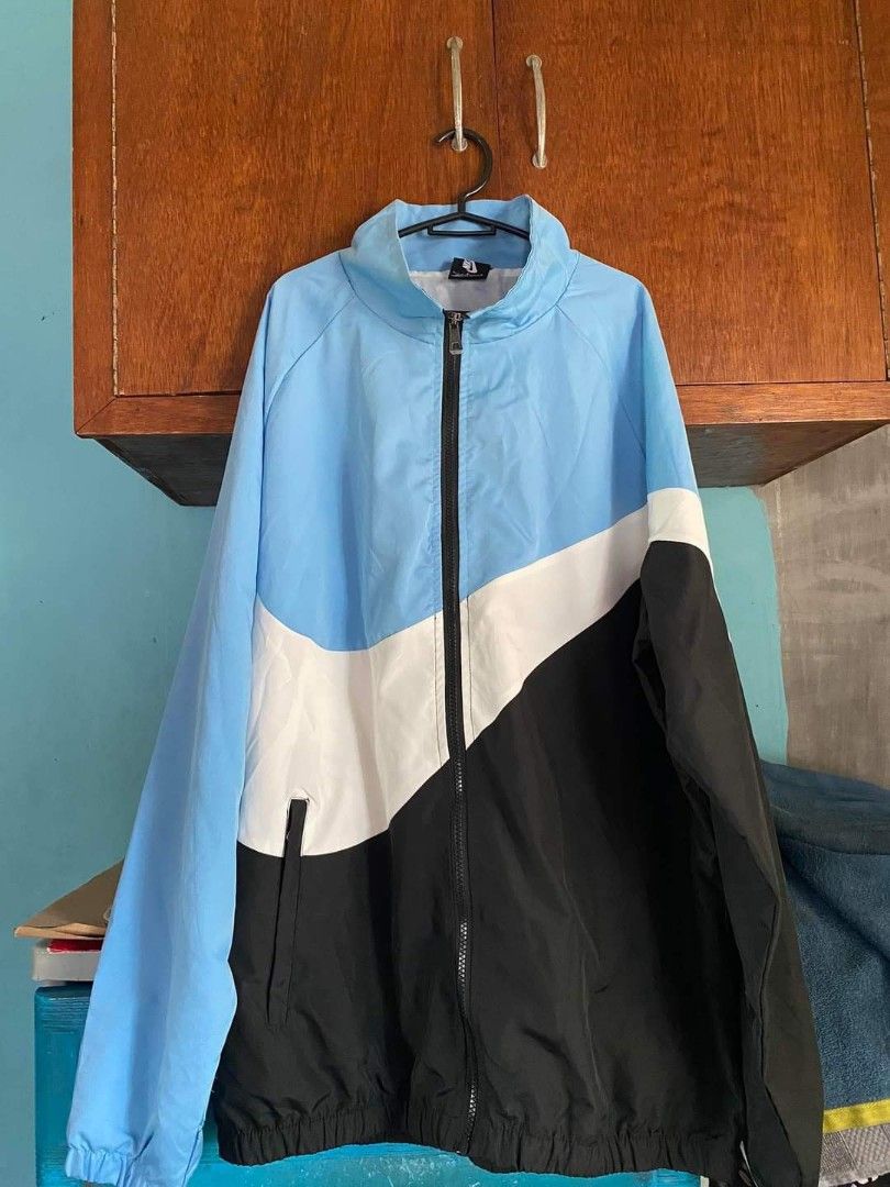 NIKE BIG SWOOSH WIND BREAKER, Men's Fashion, Coats, Jackets and ...