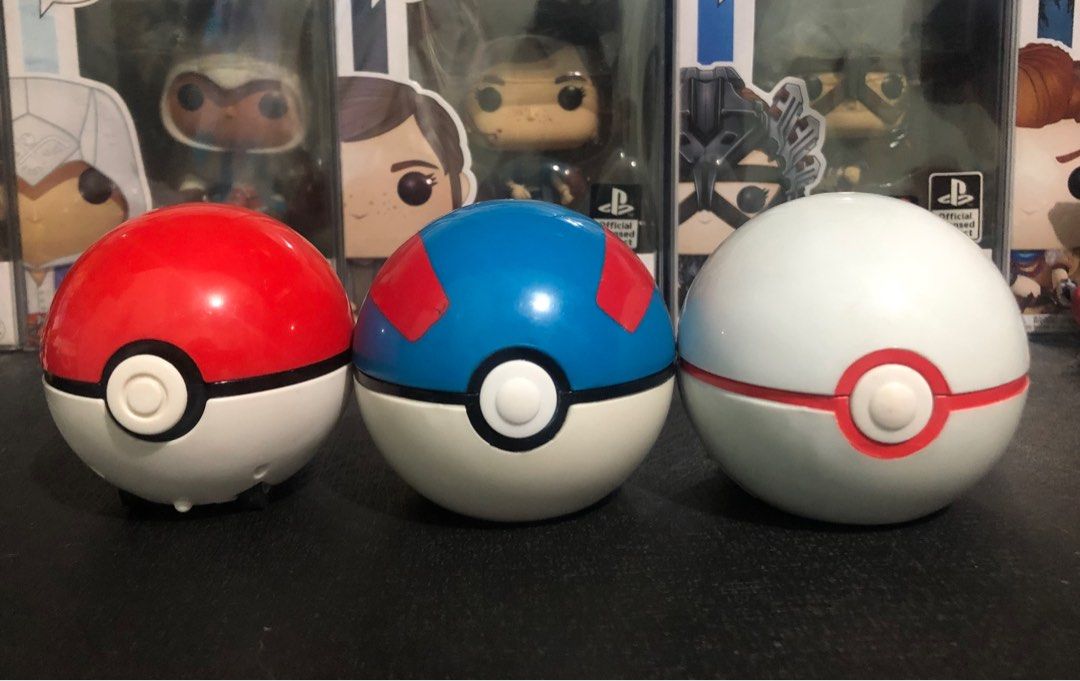 Nintendo Pokeball Set, Hobbies & Toys, Toys & Games on Carousell