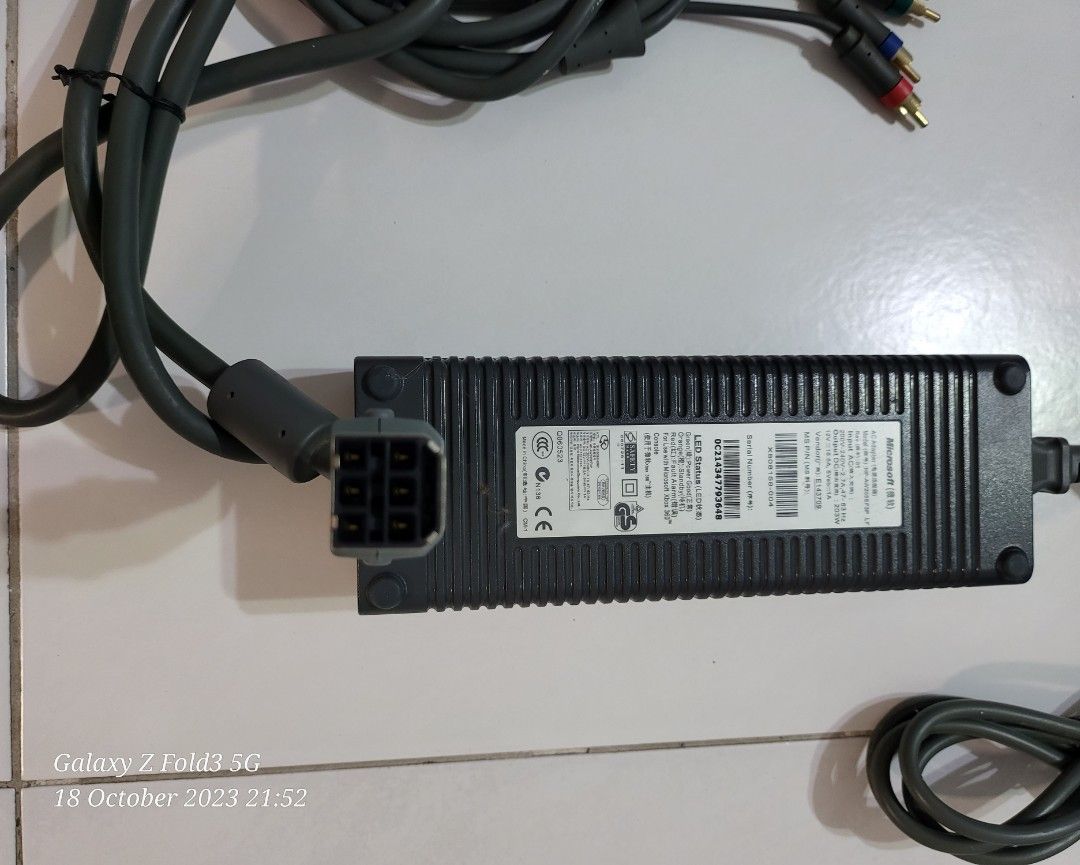 ORIGINAL XBOX 360 Power Brick Adaptor and HD Component Cables, Video ...
