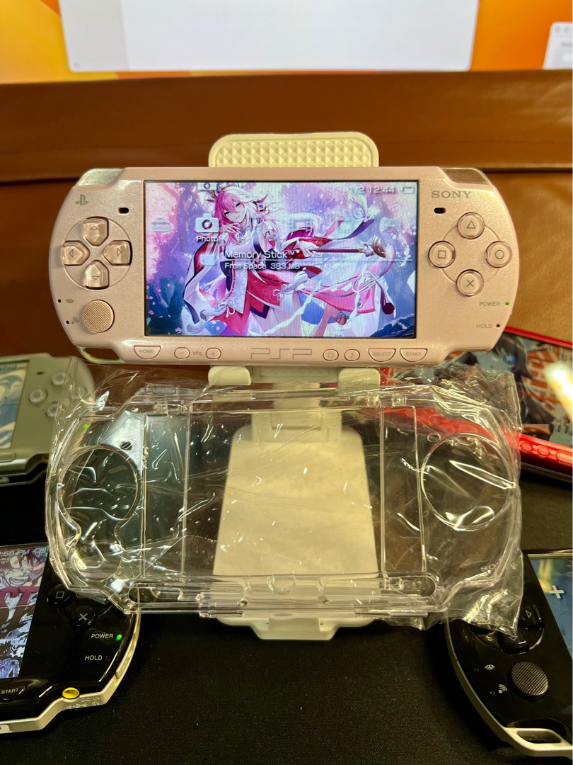 PSP 2000 Rose Pink Playstation Play Station Portable, Video Gaming, Video Game Consoles ...