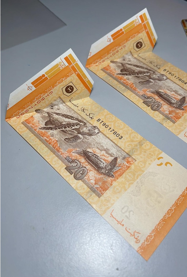 Rare Error Note ~ Malaysia 13th series MBI RM20 2pcs Running Number ...