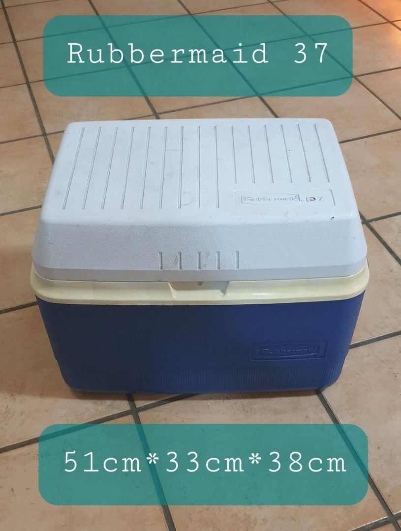 Rubbermaid 37 ice box cooler box, Sports Equipment, Hiking & Camping on ...