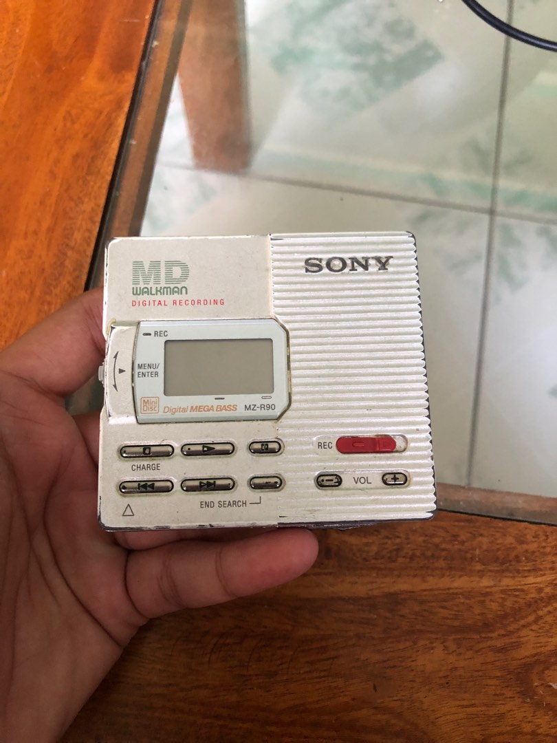 Sony mini disc player, Audio, Portable Music Players on Carousell