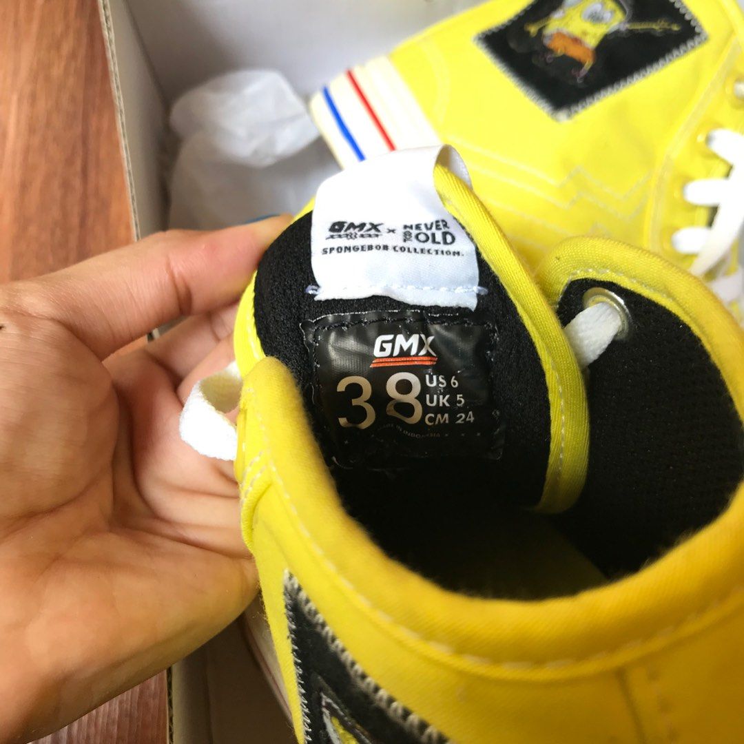 Sepatu SPONGEBOB Timeless HI Geoff Max, Fesyen Wanita, Sepatu di Carousell