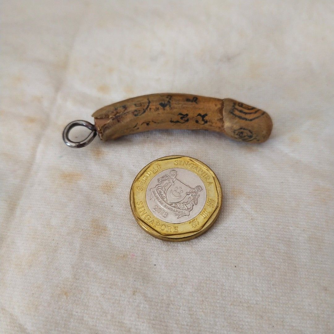 Thai Amulet~Palakit old. on Carousell