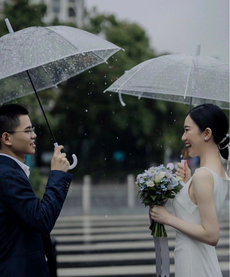 Transparent umbrella for wedding photoshoot or outdoor wedding, Hobbies ...