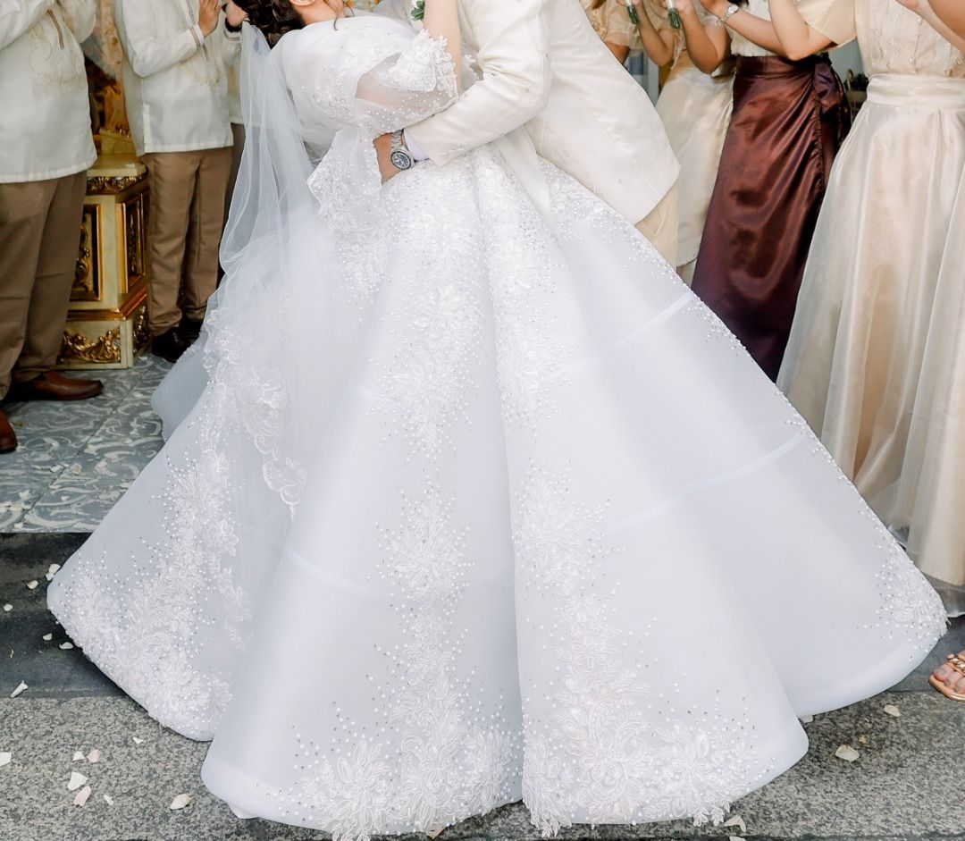 TWO-WAY FILIPINIANA (Maria Clara Style) WEDDING GOWN, Women's Fashion ...
