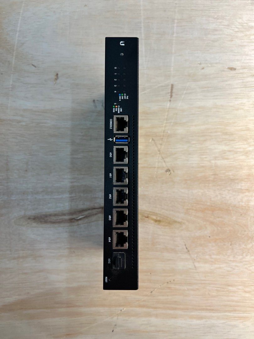 Ubiquiti ER-6P Edgerouter POE 6 Port Switch, Computers & Tech, Parts ...