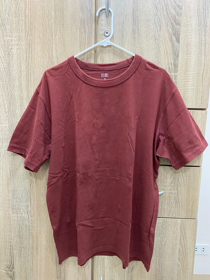 Uniqlo U shirt, Men's Fashion, Tops & Sets, Tshirts & Polo Shirts on ...