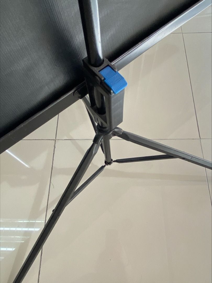 USED LIKE NEW!! EZ Tripod Screen 70" X 70" Matt White, Photography ...