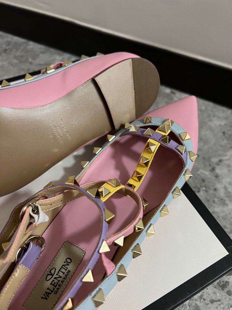 Valentino Flats, Women's Fashion, Footwear, Flats on Carousell