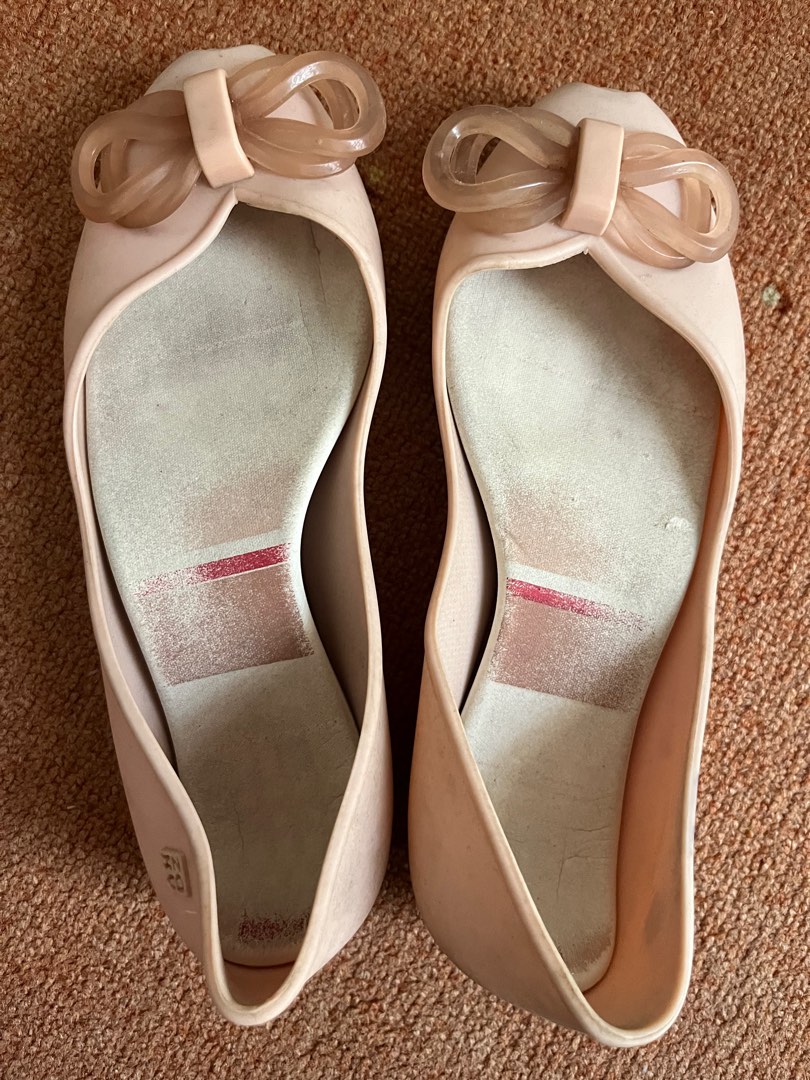 Zaxy Shoes, Women's Fashion, Footwear, Flats & Sandals on Carousell
