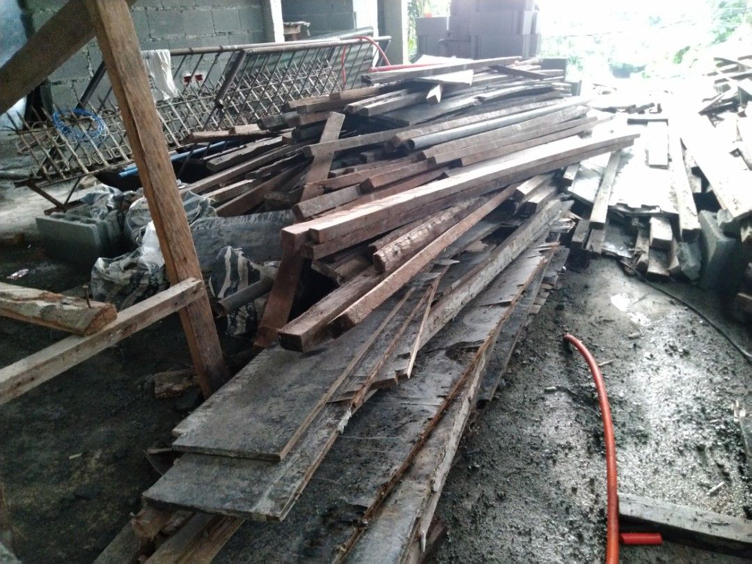 380 to 400+ pcs Coco Lumber Formworks & Phenolic like GI Pipe Tubular ...