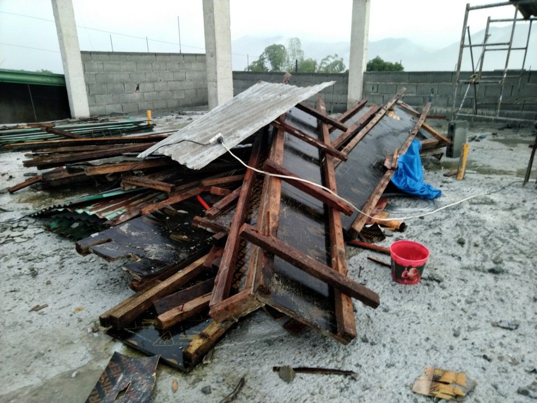 380 to 400+ pcs Coco Lumber Formworks & Phenolic like GI Pipe Tubular ...