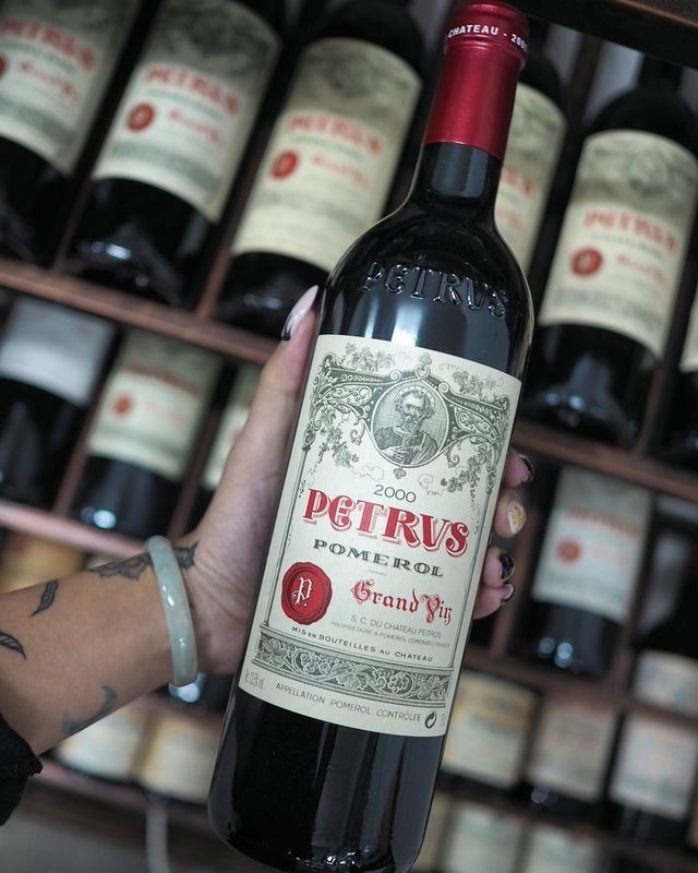帕圖斯紅酒回收價格 Petrus 柏翠 Petrvs 法國名莊紅酒, 嘢食 & 嘢飲, 酒精飲料 - Carousell