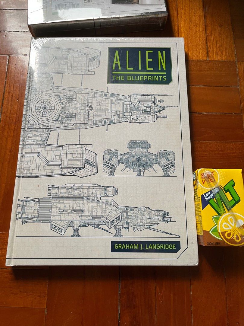 Alien 異形 Alien The Blueprints異形世界機械載具設定集, 興趣及遊戲, 書本 & 文具, 雜誌及其他 - Carousell