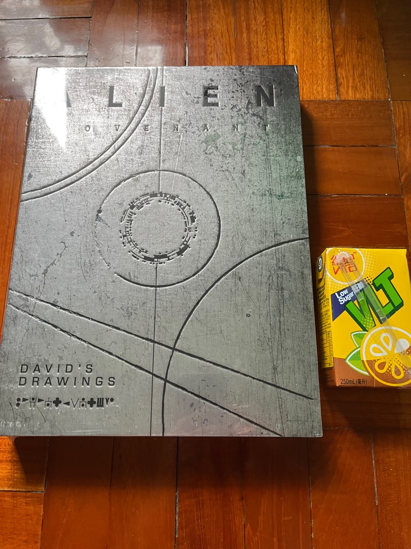 Alien 異形 Davids Drawing大衛手稿及訪談別冊, 興趣及遊戲, 書本 & 文具, 雜誌及其他 - Carousell