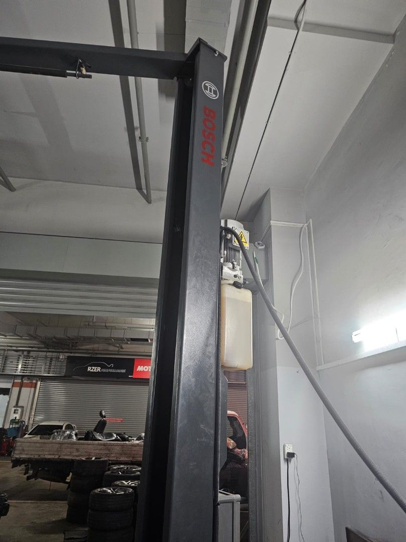 Bosch Hydraulic Lifter, Everything Else on Carousell