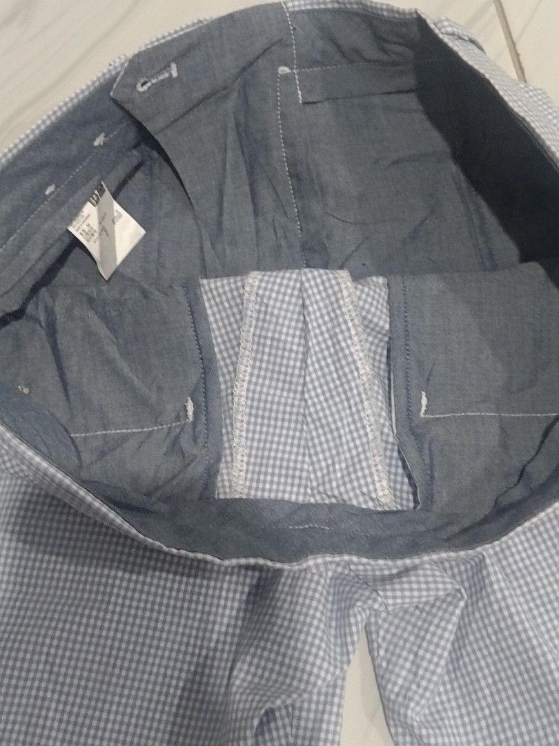 Celana Pendek Uniqlo, Fesyen Pria, Pakaian , Bawahan di Carousell Celana Pendek Uniqlo, Fesyen Pria, Pakaian , Bawahan di Carousell