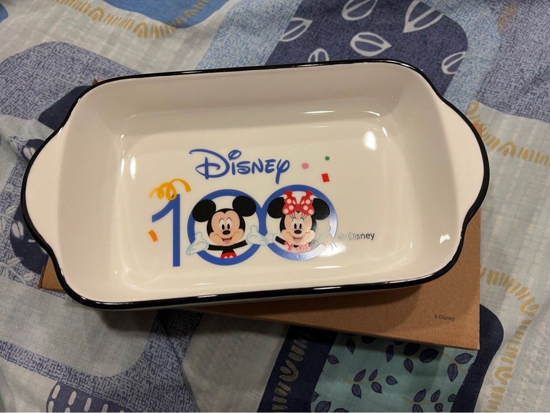 CeraVe X Disney 100週年瓷盤, 家具及居家用品, 廚具和餐具, 烤盤在旋轉拍賣