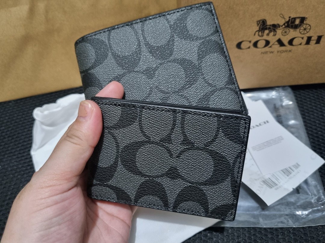 Coach Wallet, Men's Fashion, Watches & Accessories, Wallets & Card ...