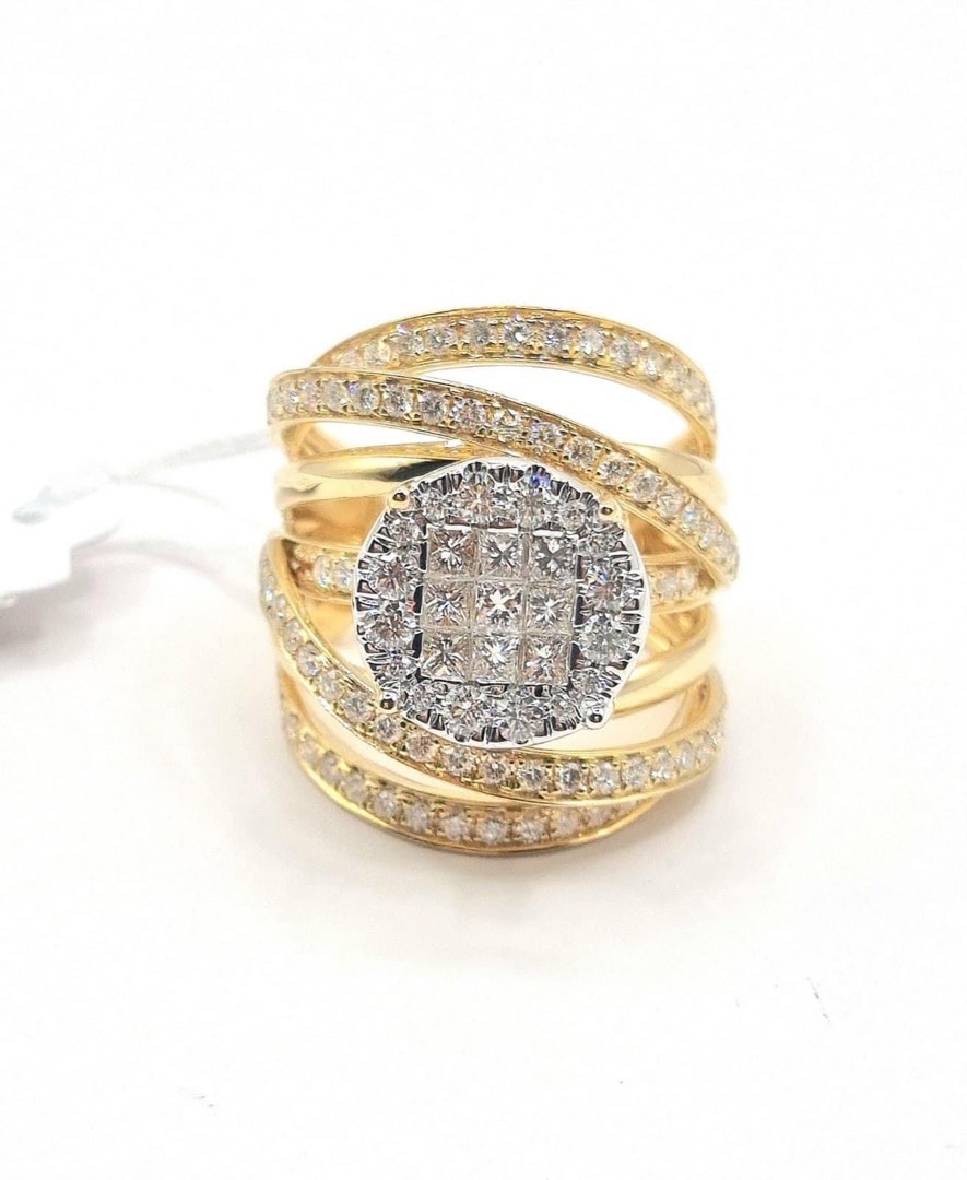 Dia Women Ring, Women's Fashion, Jewelry & Organizers, Rings on Carousell