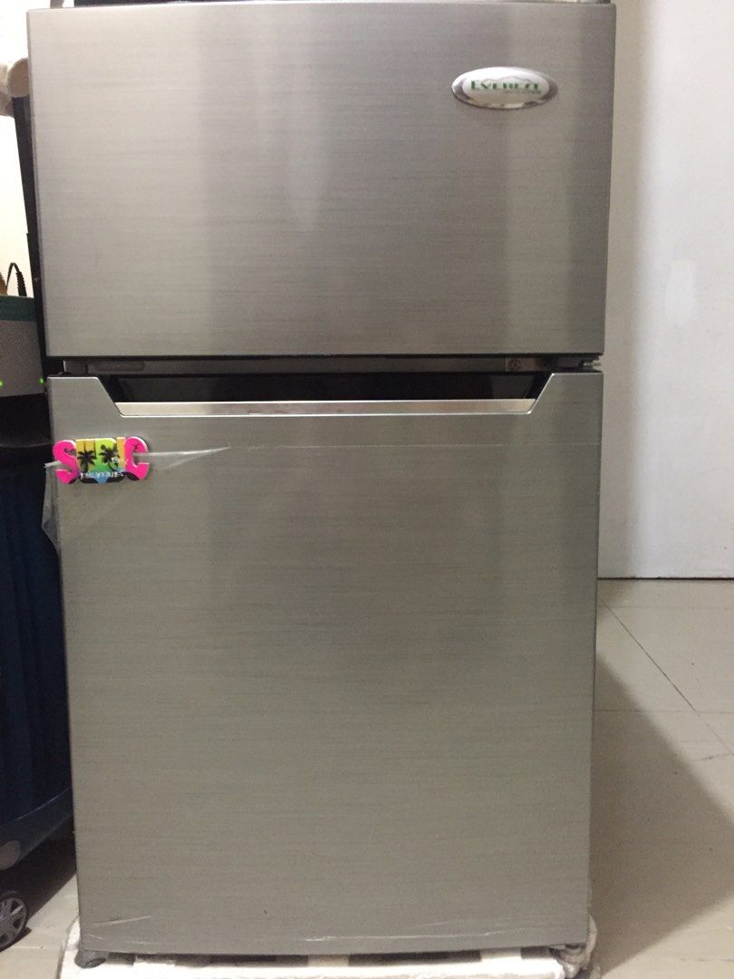 Everest two door mini fridge, TV & Home Appliances, Other Home ...