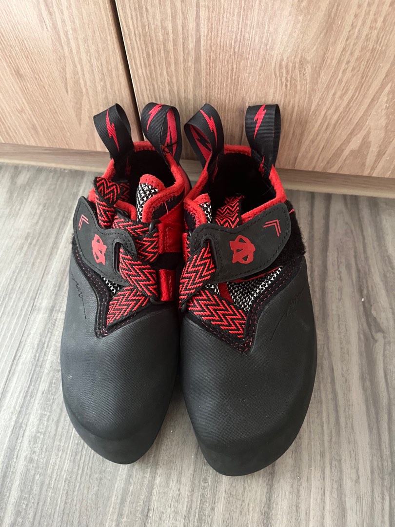 EVOLV Agro Climbing Shoe, Sports Equipment, Other Sports Equipment and ...