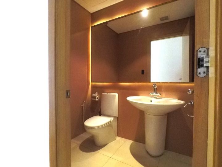 For Sale: Essensa East Forbes Lawton Tower 3-BEDROOM Luxury Condo with ...