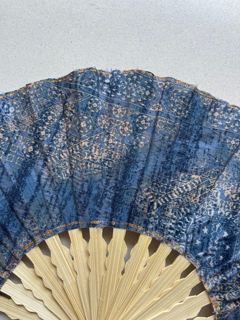 FREE MAILING - foldable handheld compact blue fan oriental batik ...