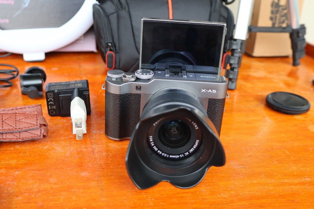 Fujifilm X-A5 Mirrorless Vlogging Camera, Photography, Cameras on Carousell
