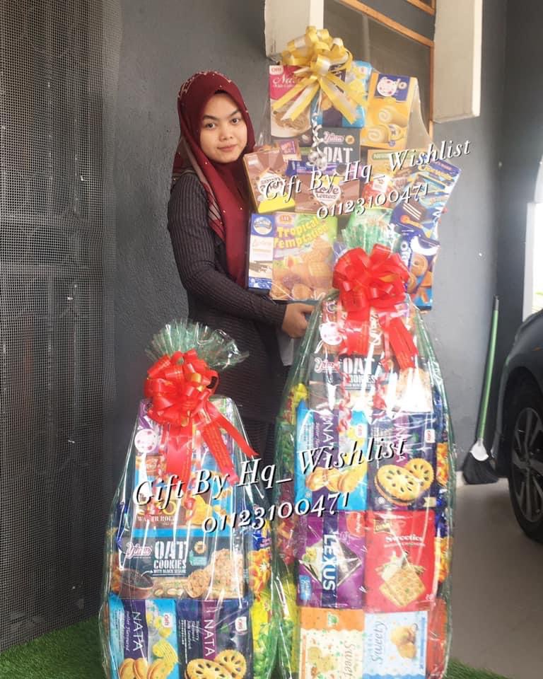hamper makanan ringan, Food & Drinks, Gift Baskets & Hampers on Carousell