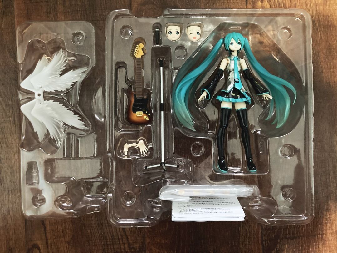 Hatsune Miku 2.0 - Vocaloid - Figma, Hobbies & Toys, Toys & Games on ...