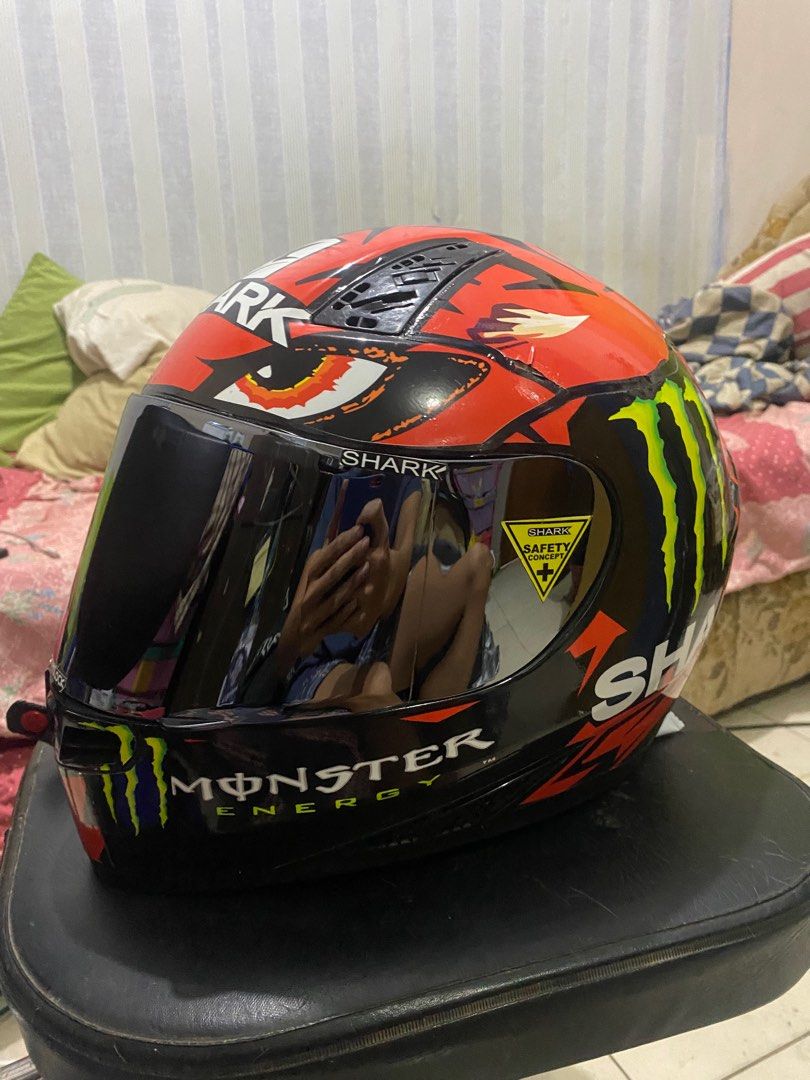 HELM CARGLOSS ( Cutting Sticker ) MODEL SHARK, Motor di Carousell