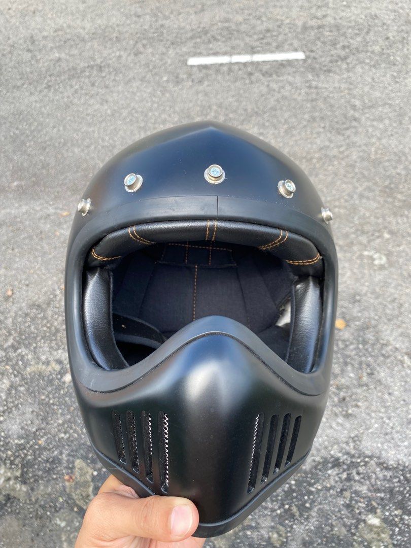 Helmet retro style, Motorbikes on Carousell
