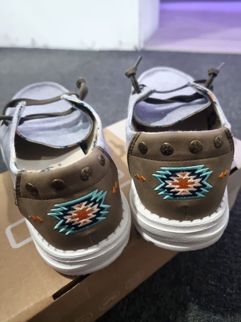 Hey Dude woman Wendy Rodeo Blue Aztec US8, Women's Fashion, Footwear ...