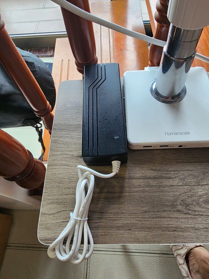 humanscale mconnect 2 docking station, 電腦＆科技, 電腦周邊及配件, 電腦周邊產品 - Carousell